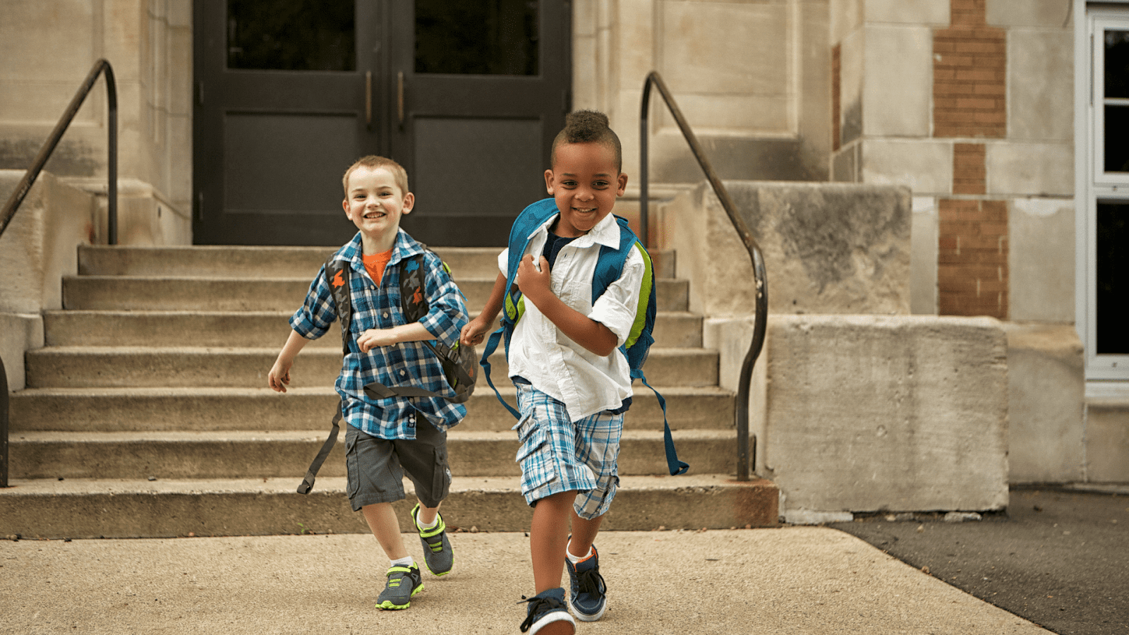 Nounou pour sortie d'école | Sortie d'école en toute sécurité